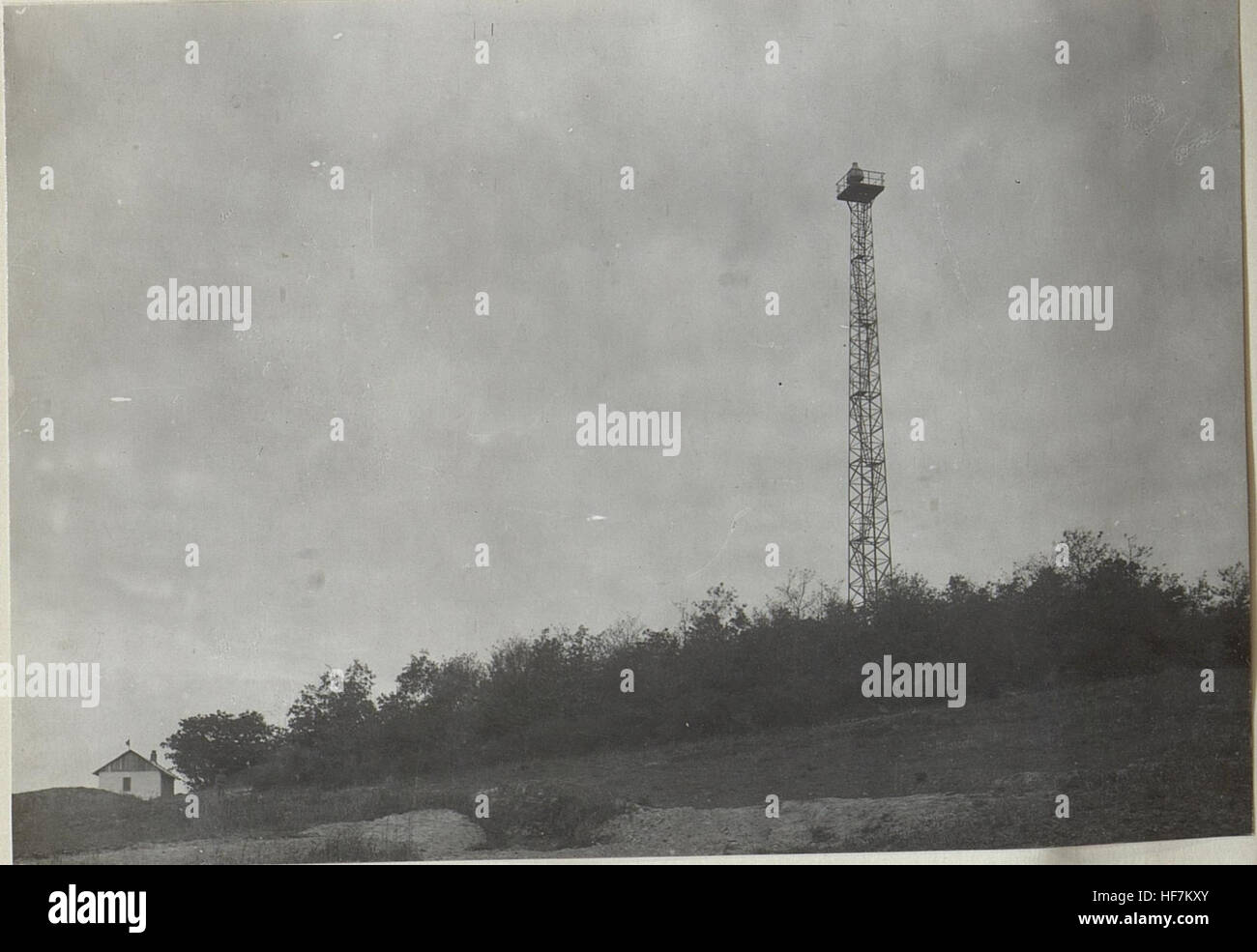 A historical photograph titled 'Flieger Leuchtturm,' depicting a ...