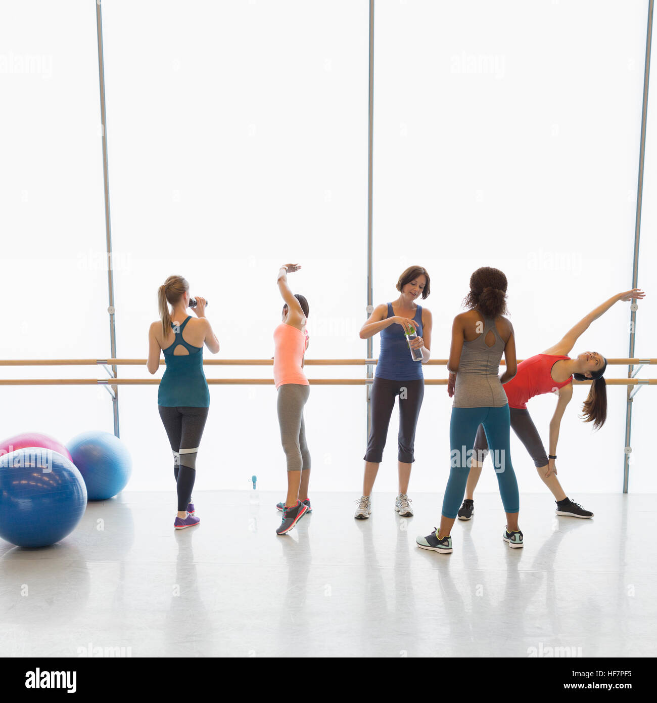 Women enjoying a day out socializing together hi-res stock photography ...