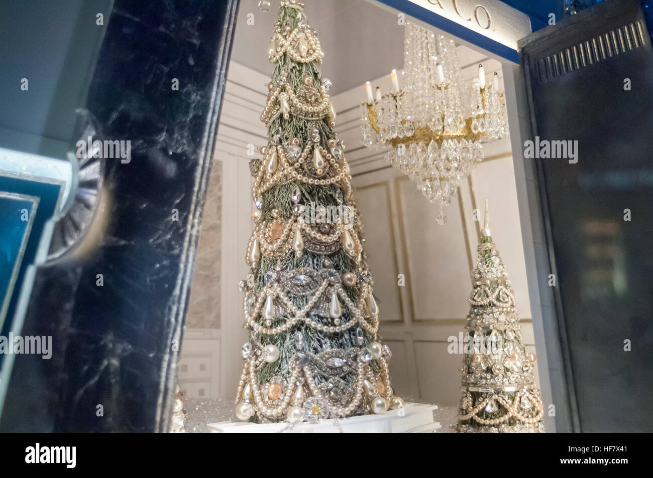 A display of diamond jewelry in the window of Tiffany & Co. in New York ...