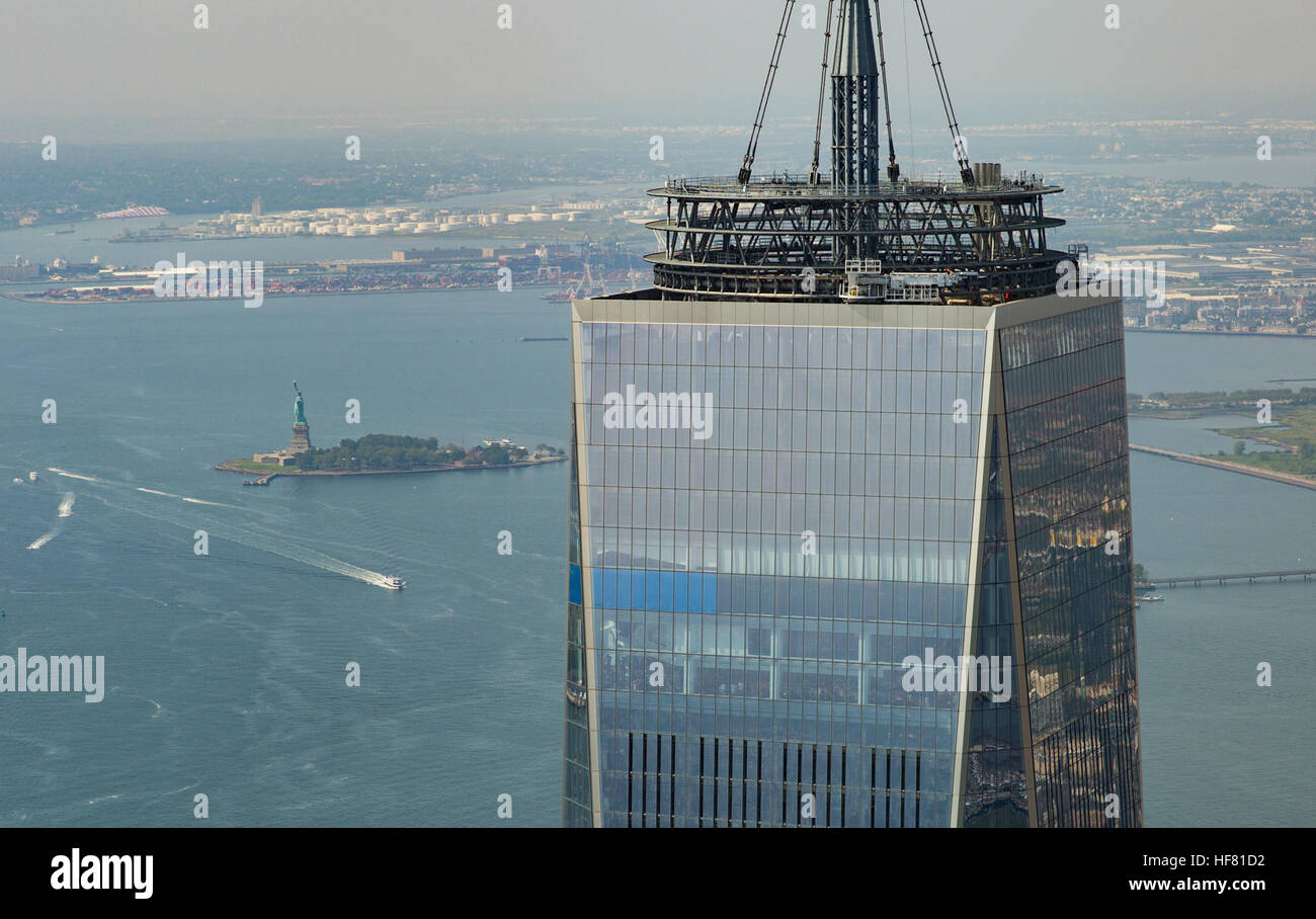 Customs and Border Protection return to the Freedom Tower at the World ...