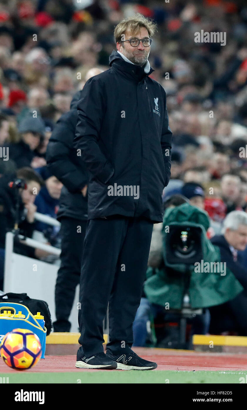 Liverpool manager Jurgen Klopp on the touchline during the Premier ...