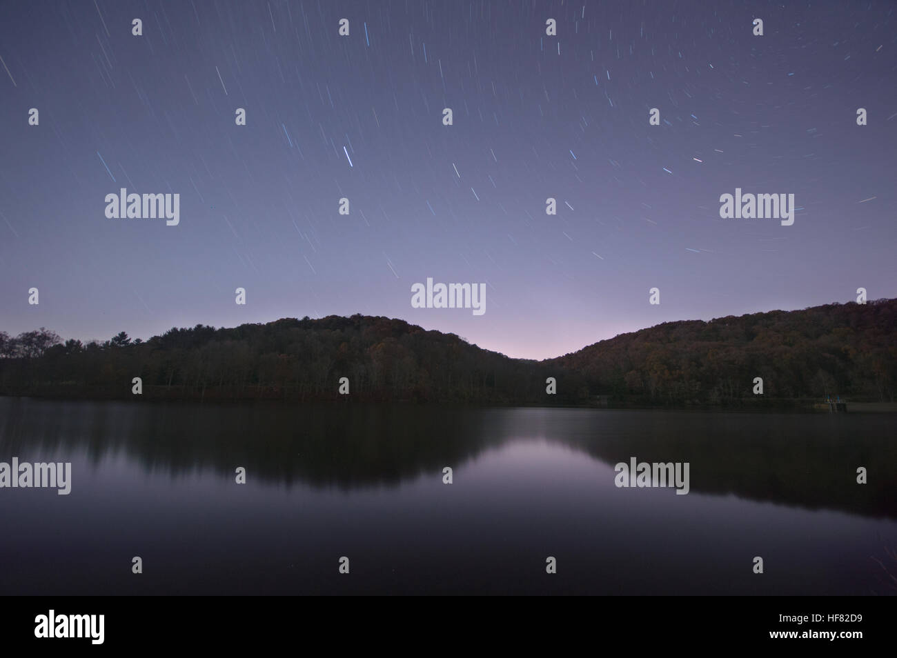 Stars over lake hi-res stock photography and images - Alamy