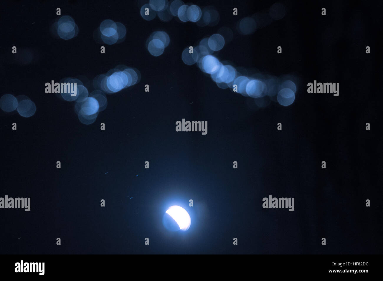 Moonlight lake hi-res stock photography and images - Alamy