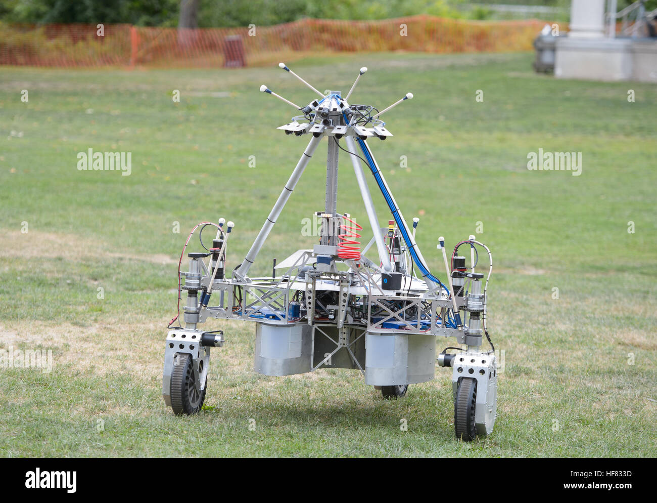 The Survey team robot competes in the 2016 Sample Return Robot ...