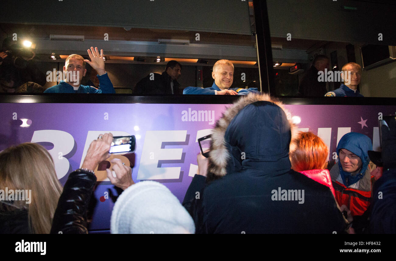 NASA astronaut Shane Kimbrough, alongside Soyuz Commander Sergey ...