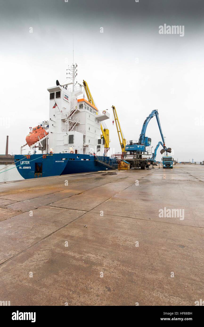 Associated British Ports - Garston , Liverpool . Unloading a ship Stock ...