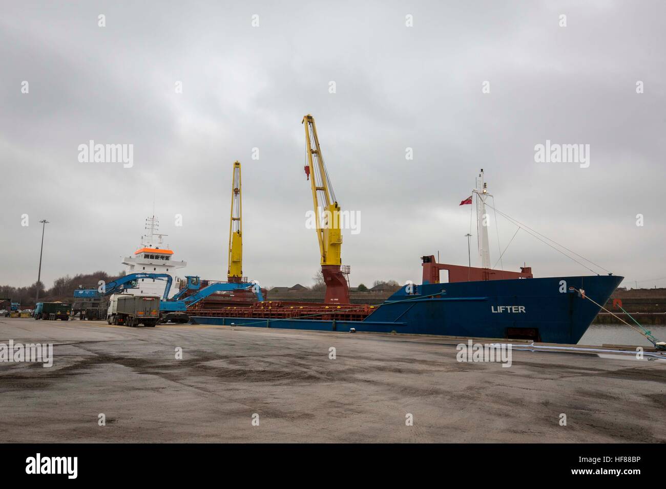 Associated British Ports - Garston , Liverpool . Unloading a ship Stock ...
