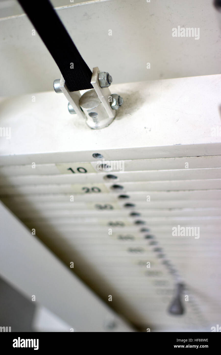 Body weight machine hi-res stock photography and images - Alamy