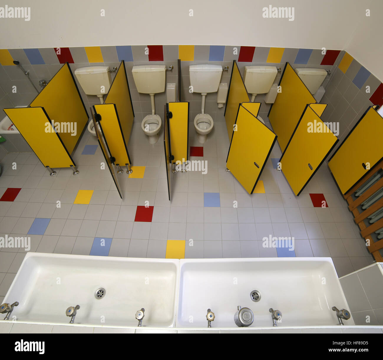 Kindergarten school sinks hi-res stock photography and images - Alamy