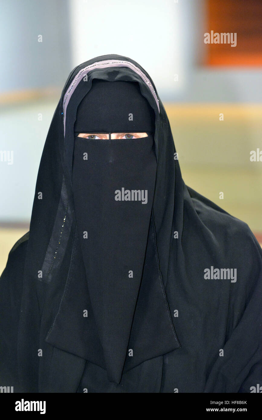 Berlin-Adlershof, Germany. 06th Nov, 2016. Nora Illi, women's ...