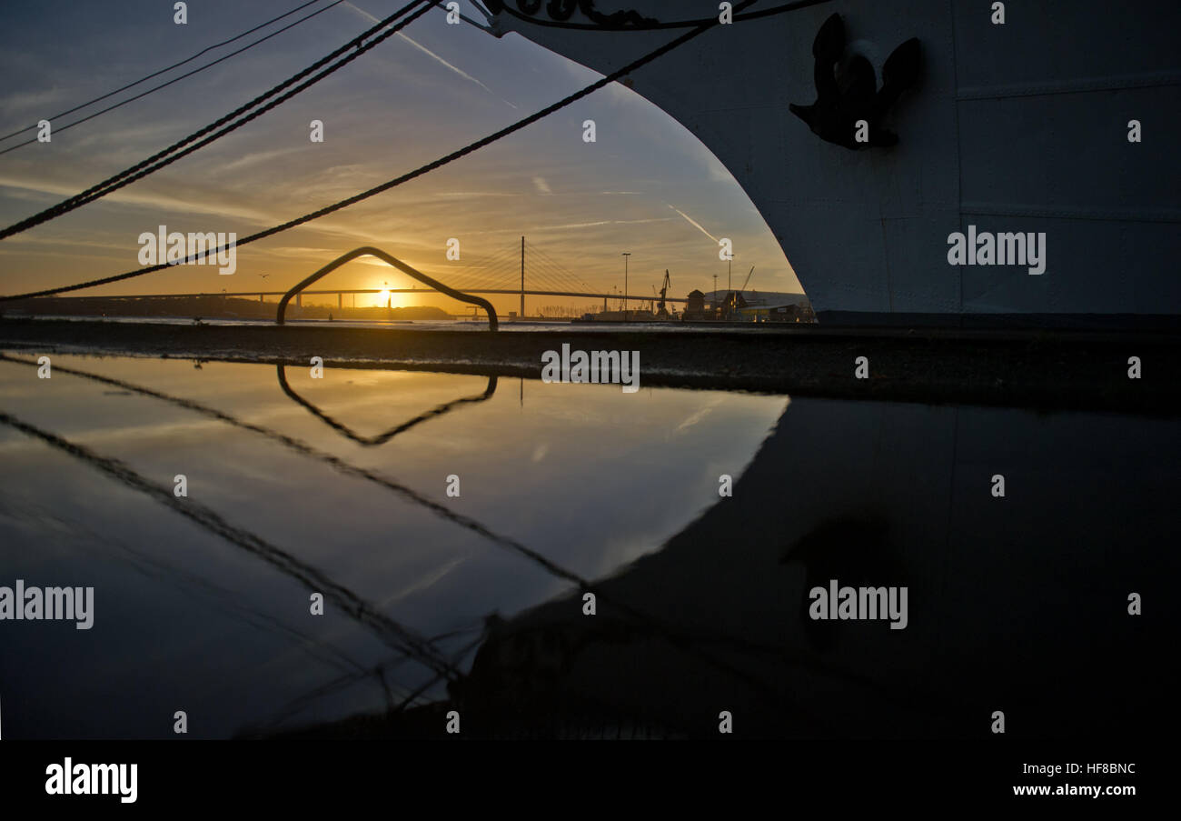 Stralsund, Germany. 28th Dec, 2016. The sun rising in front of the ...
