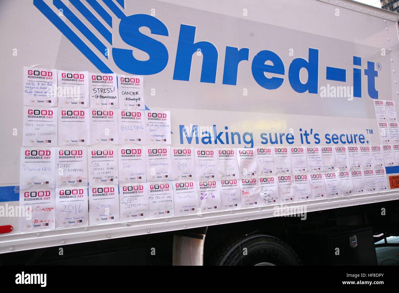 Shredding 2016 Unwanted Memories, New York USA Stock Photo - Alamy