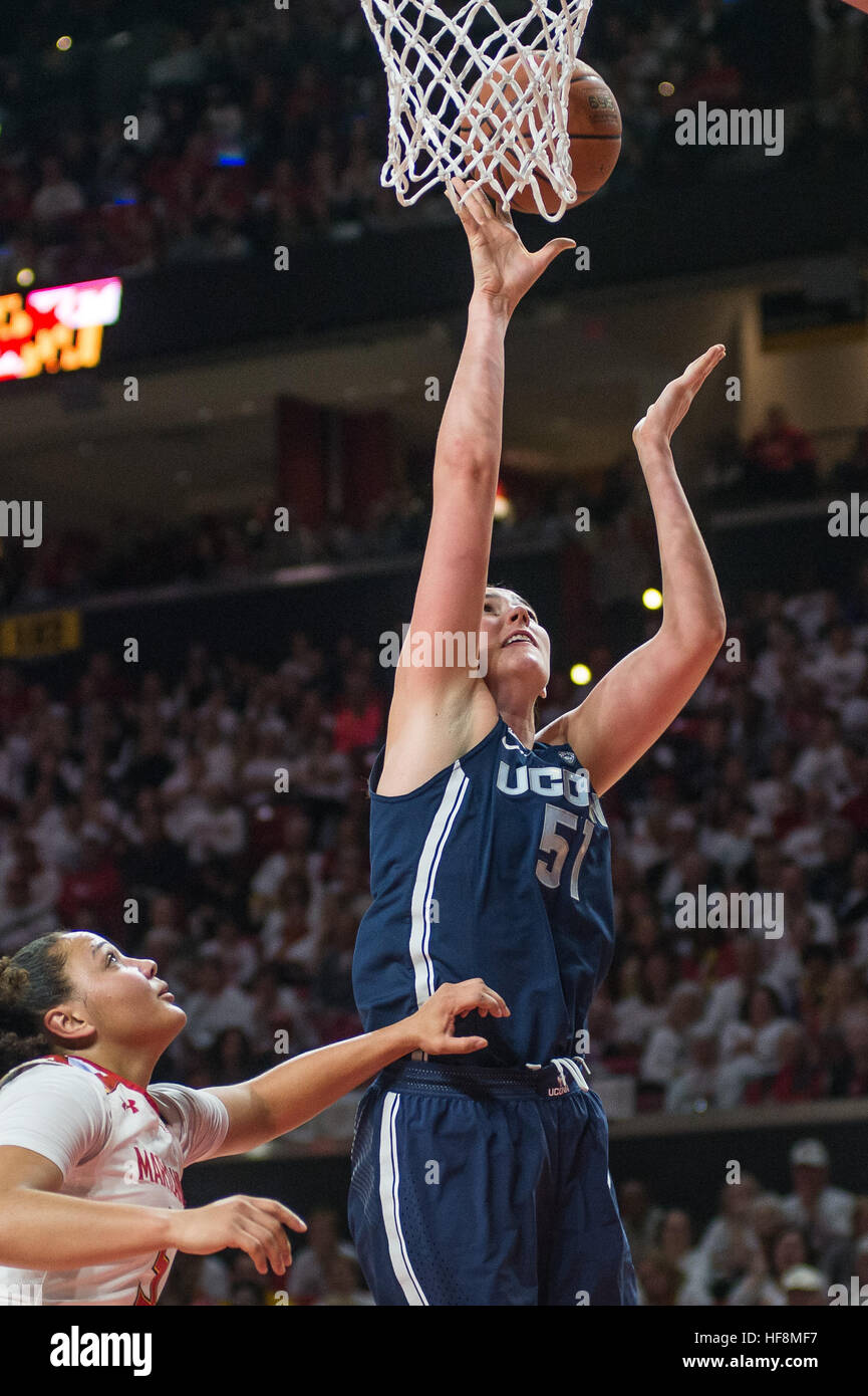 College Park, Maryland, USA. 29th Dec, 2016. NATALIE BUTLER (51) shoots ...