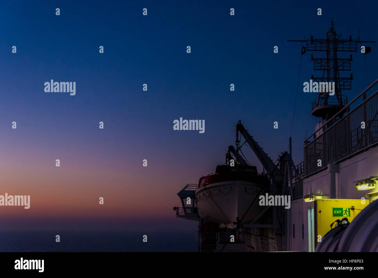 English Channel between Calais and Dover, UK. 29th Dec, 2016. The ...