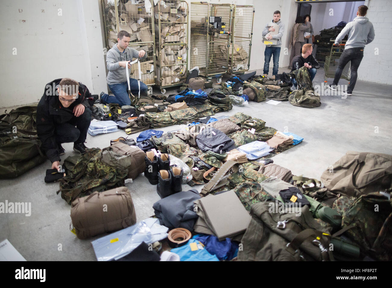 German army clothing in Muenster, Germany, 06 December 2016. Up to ...