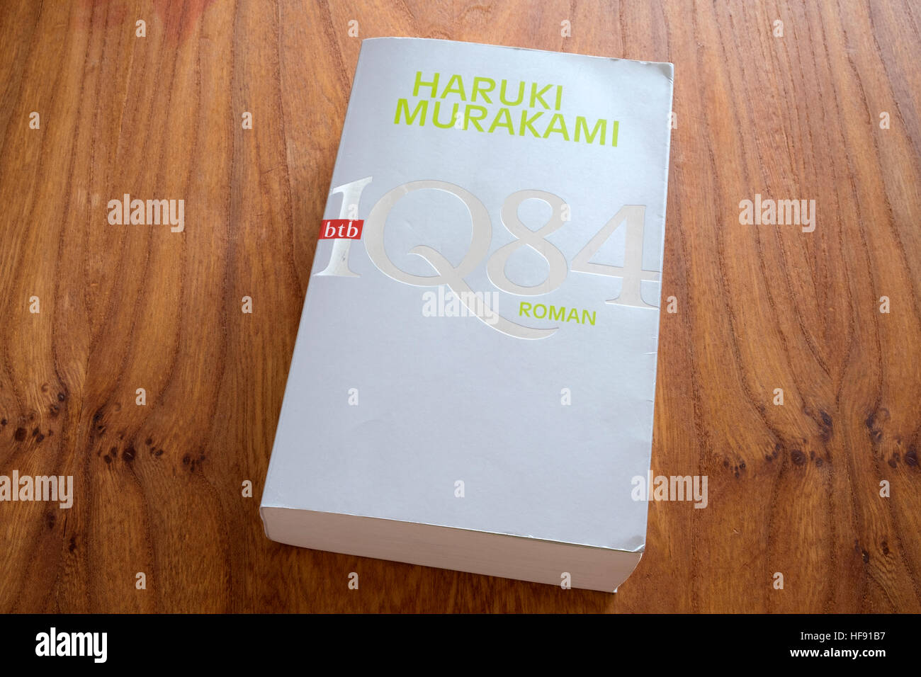 Haruki murakami iq84 hi-res stock photography and images - Alamy