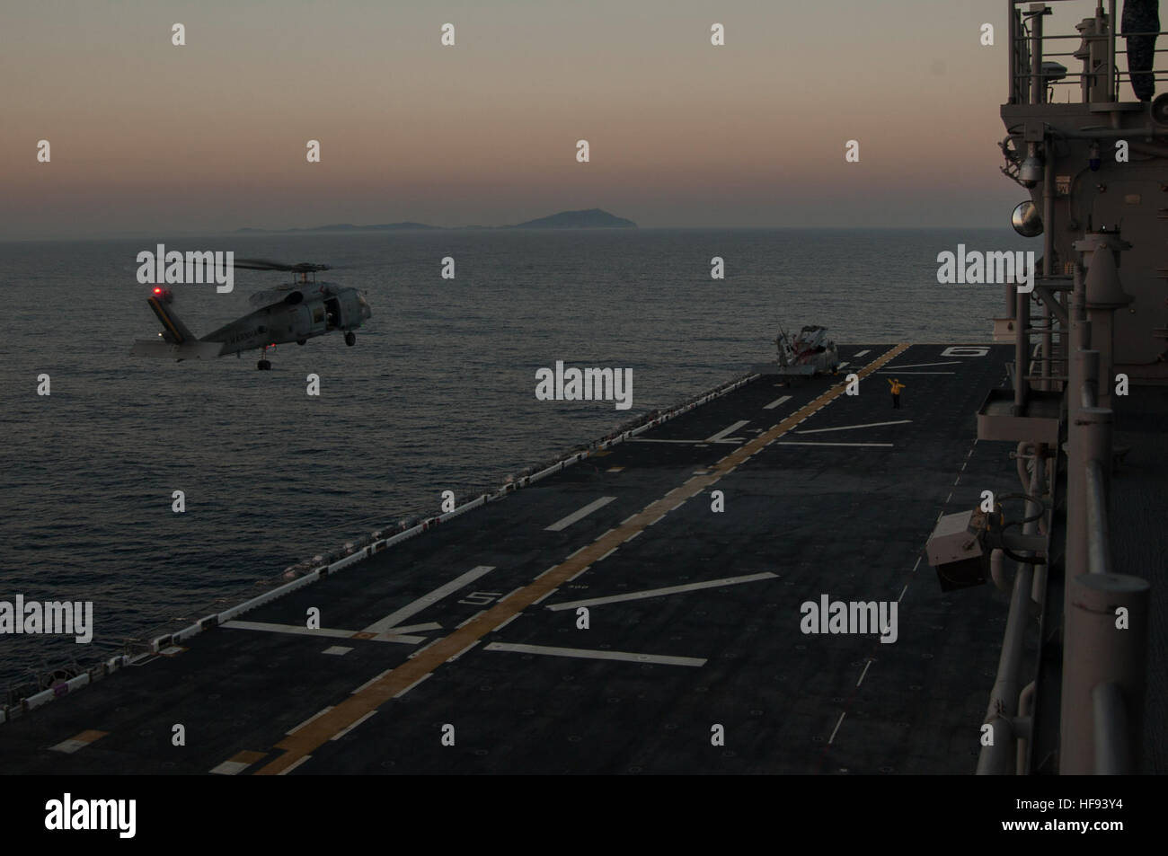 Deck landing qualifications dlqs hi-res stock photography and images ...