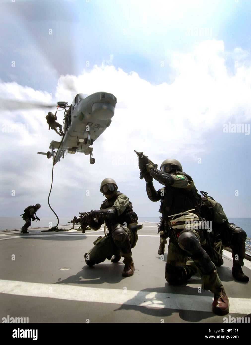 Lynx military helicopter on exercise hi-res stock photography and ...