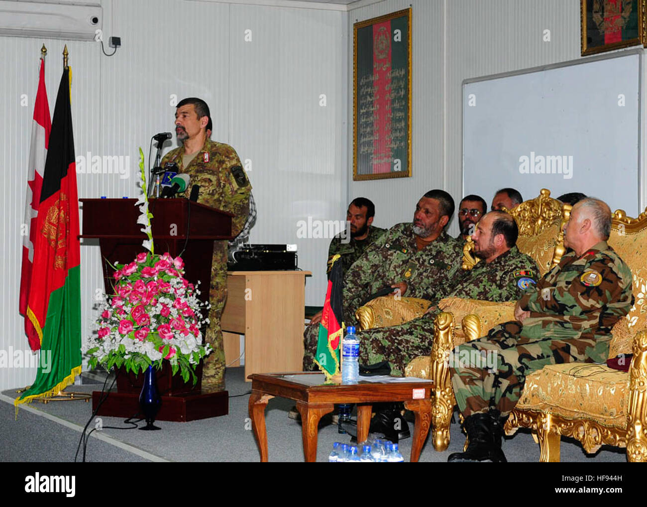 Commanding general of combined forces command afghanistan hi-res stock ...