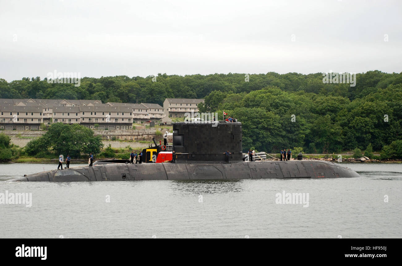 The Canadian navy Victoria-class long-range patrol submarine HMCS ...