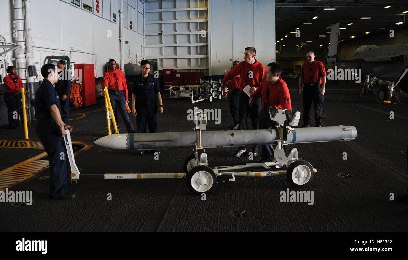 Captive air training missile hi-res stock photography and images - Alamy