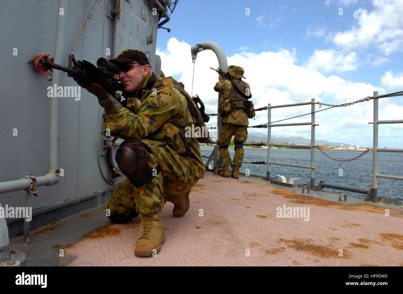 Uss valley forge hi-res stock photography and images - Alamy