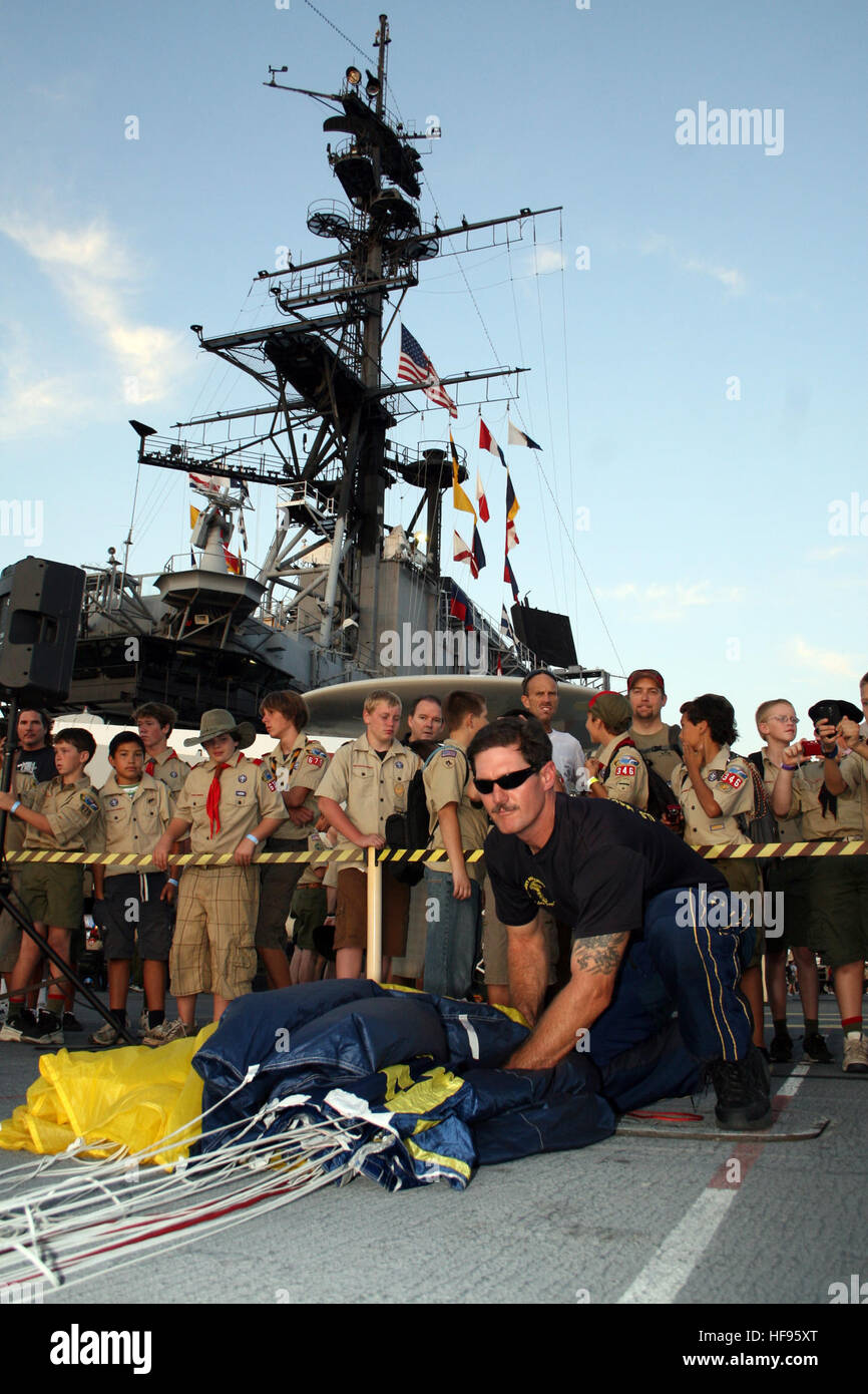 Chief Petty Officer (SEAL) William Davis, special warfare operator ...