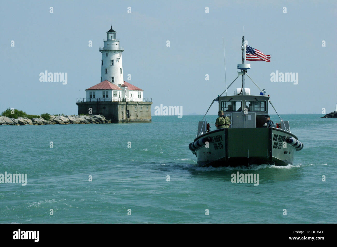Sailors assigned to Navy Operational Support Center Chicago's Assault ...