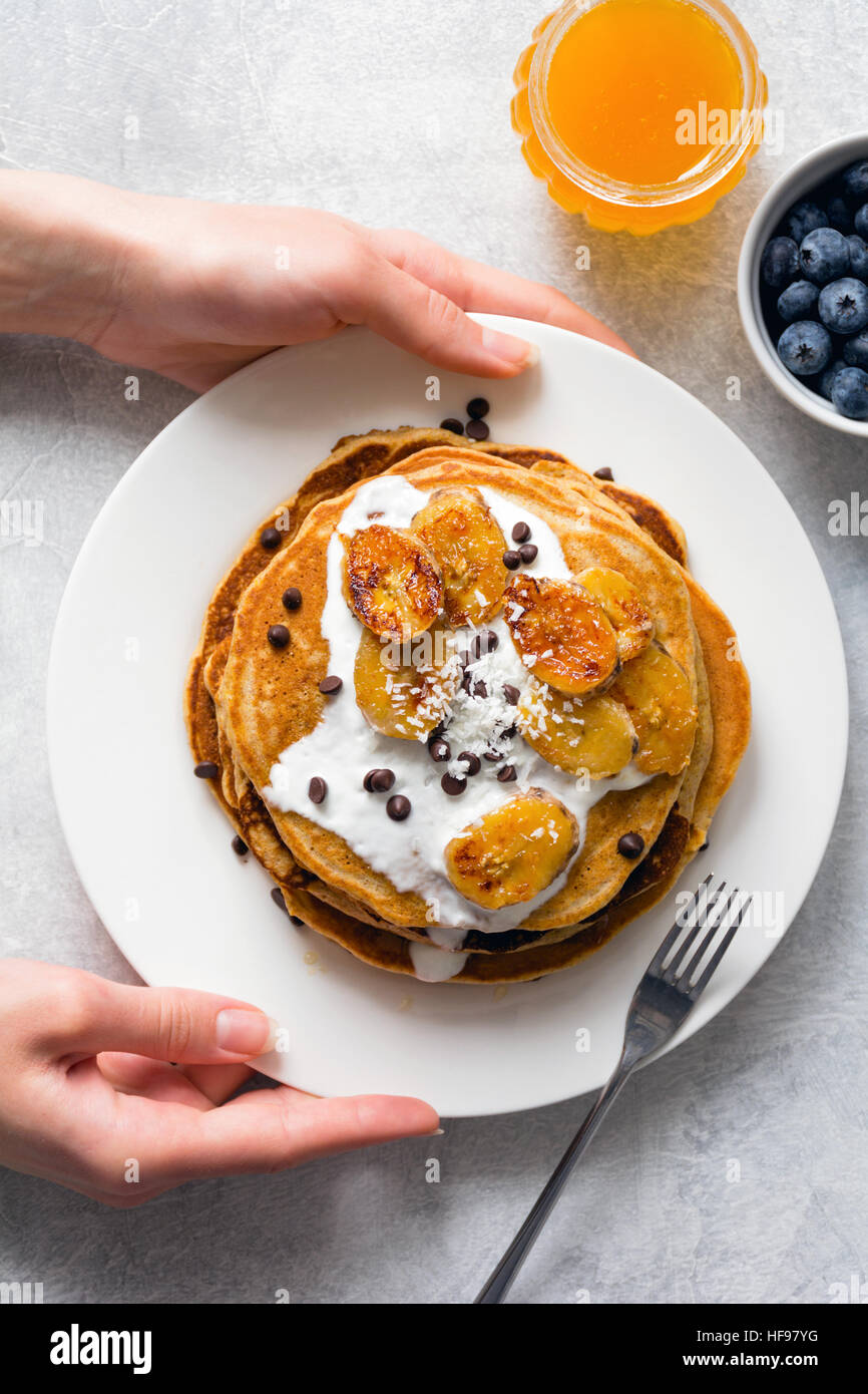 Person eating pancakes hi-res stock photography and images - Alamy