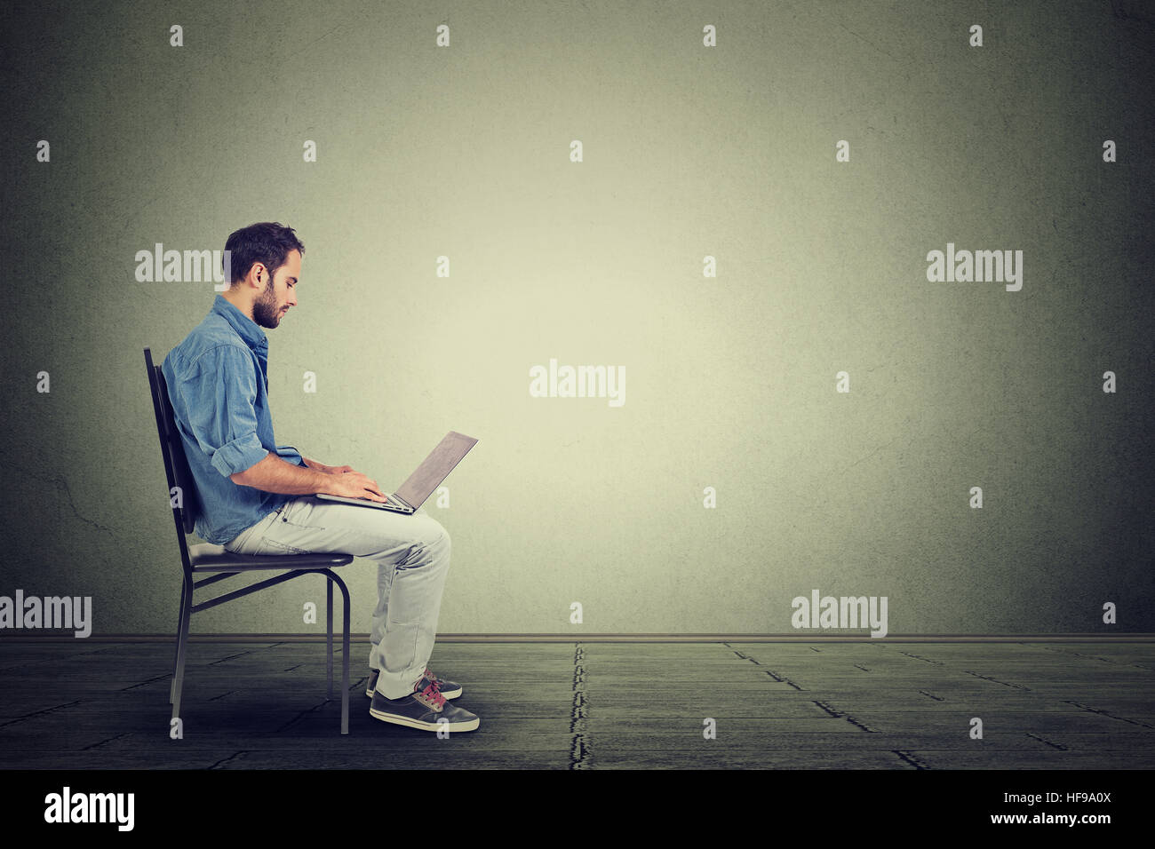 Using laptop software hi-res stock photography and images - Alamy