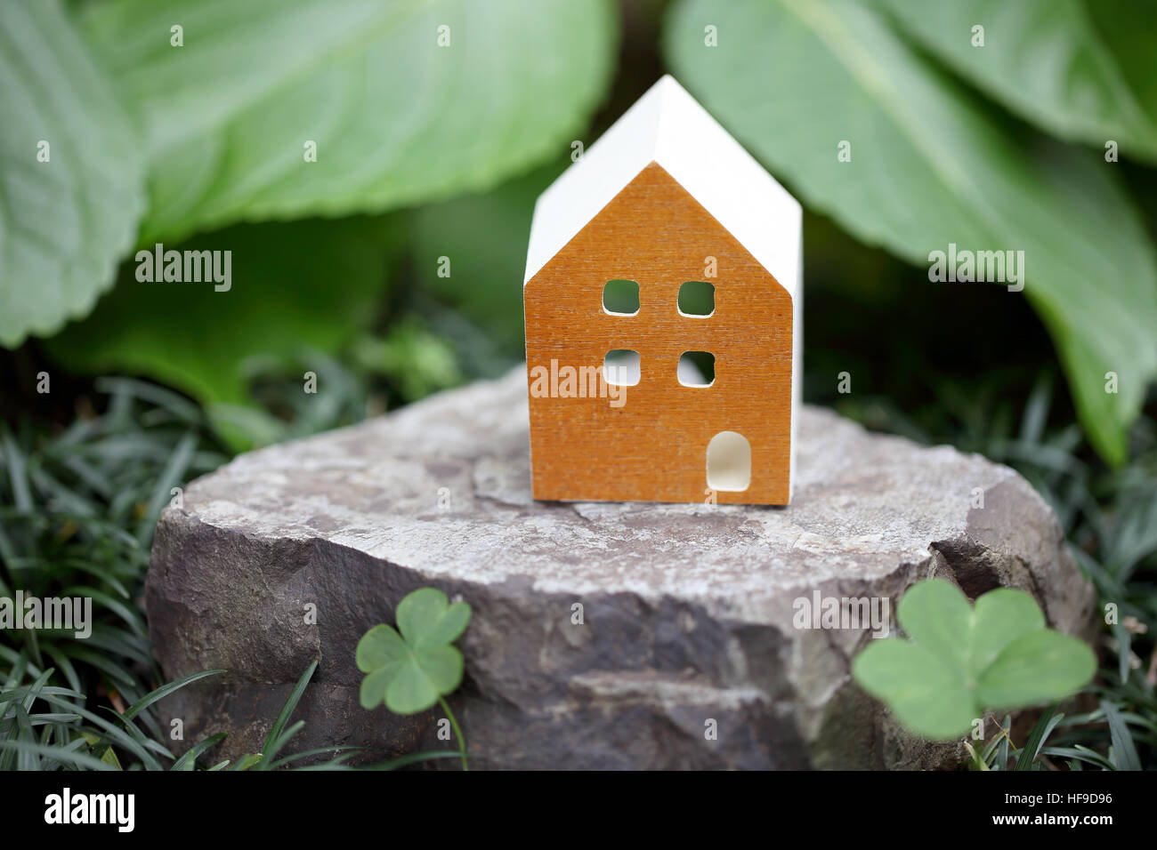 Miniature house model hi-res stock photography and images - Alamy