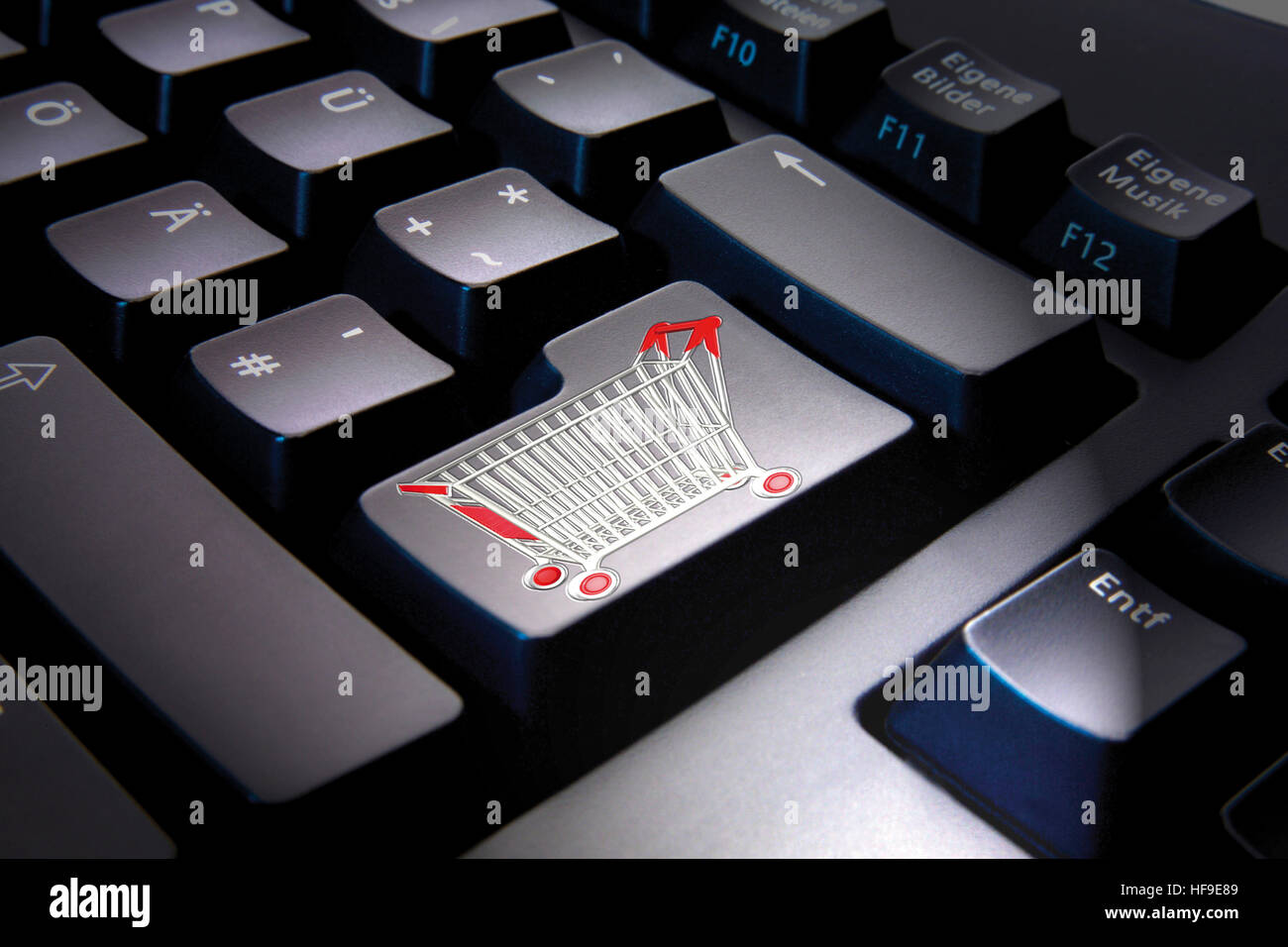 Shopping cart image a keyboard hi-res stock photography and images - Alamy
