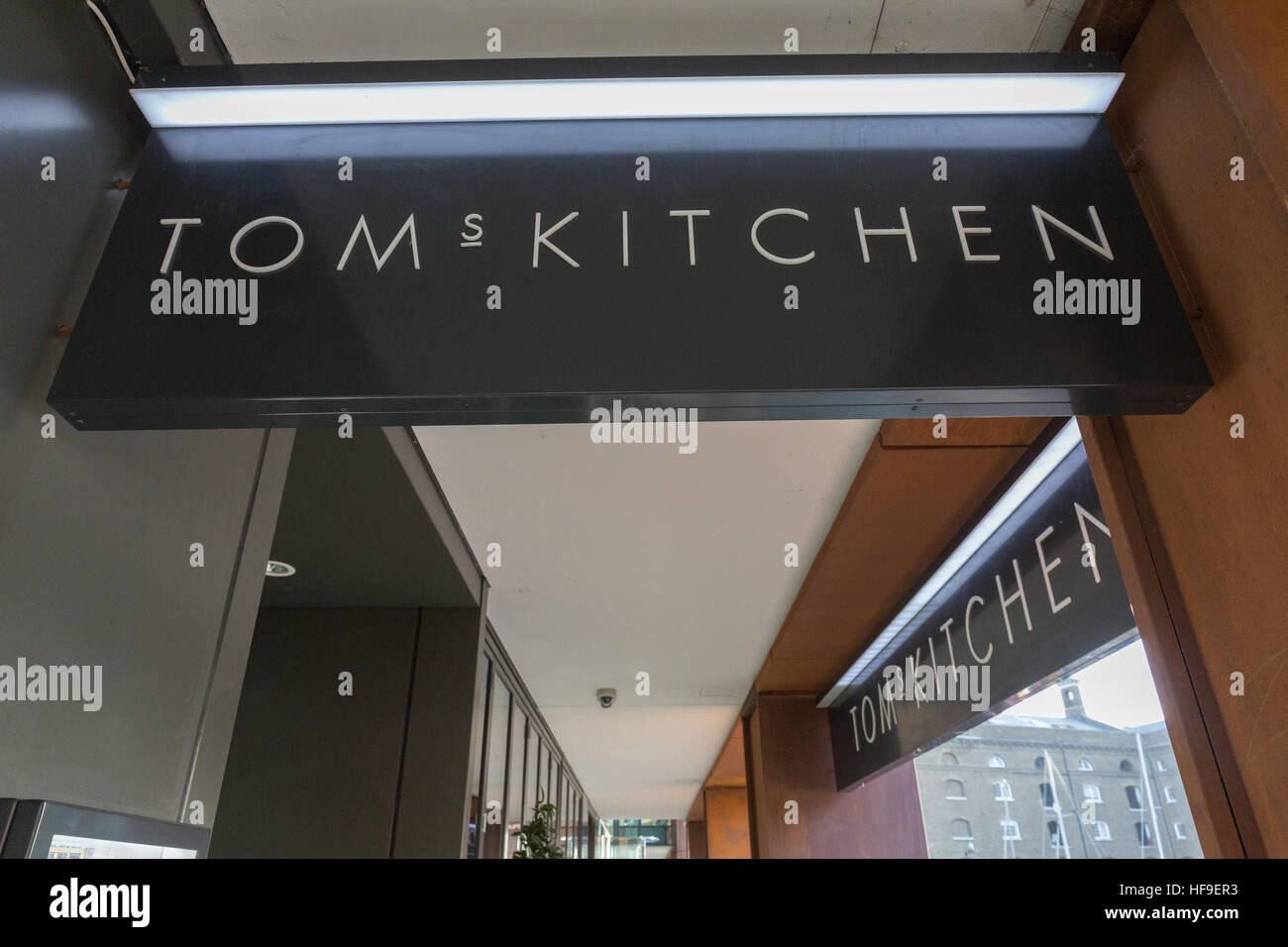 Dock kitchen restaurant hi-res stock photography and images - Alamy