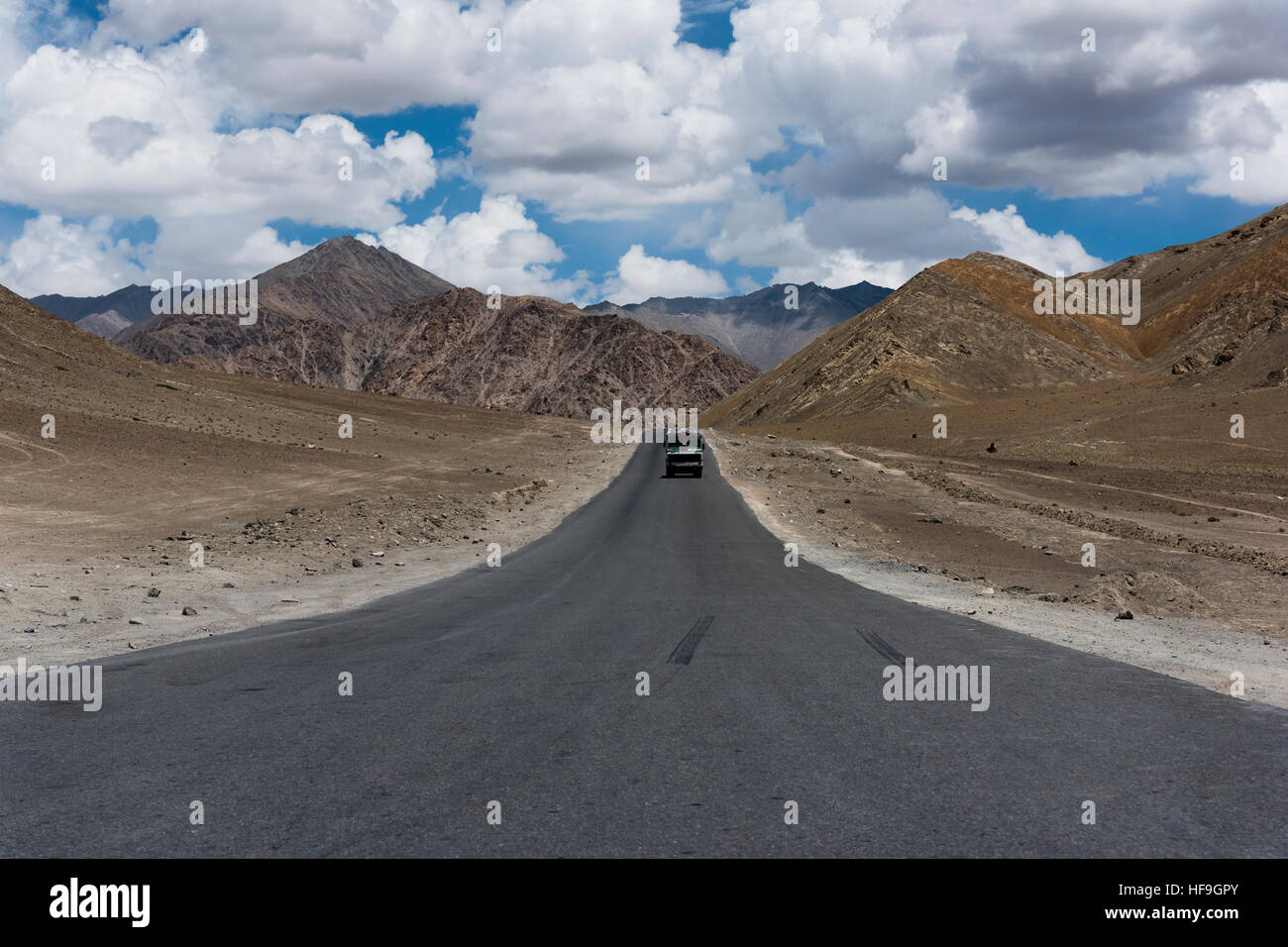 Straight Truck High Resolution Stock Photography and Images - Alamy