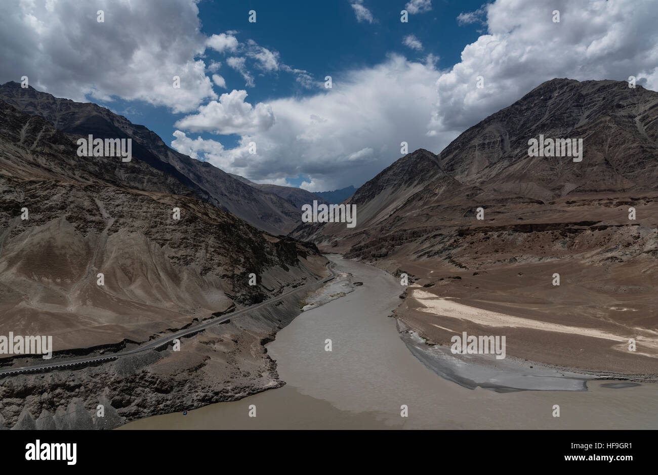 Zanskar river flowing through Zanskar gorge in Leh, Ladakh, India, Asia ...