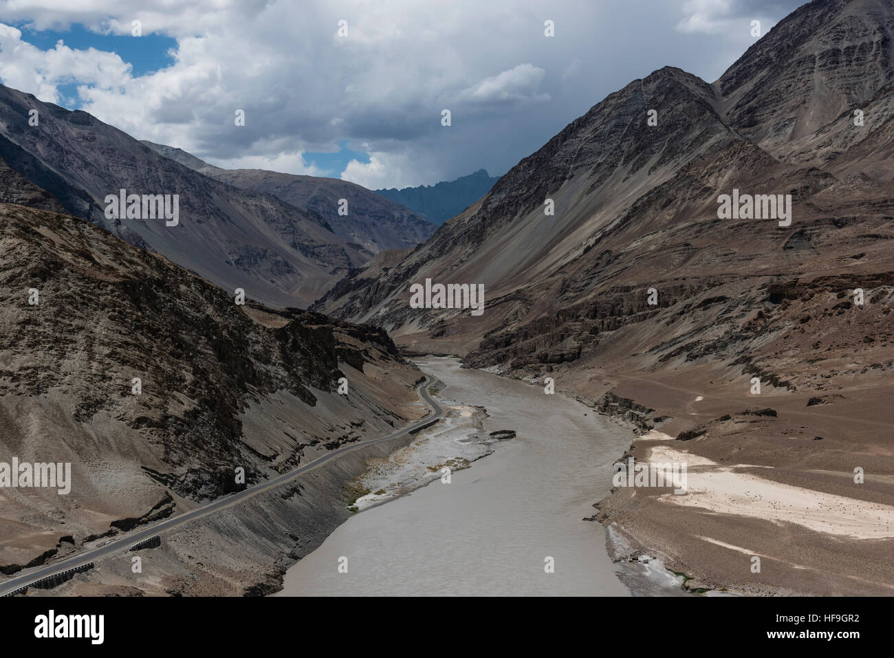 Zanskar river flowing through Zanskar gorge in Leh, Ladakh, India, Asia ...