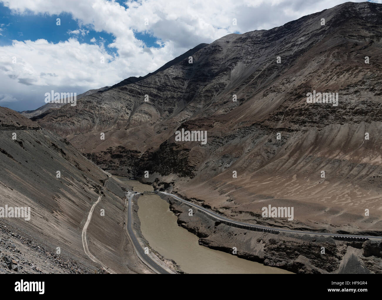 Bridge over ravine hi-res stock photography and images - Alamy