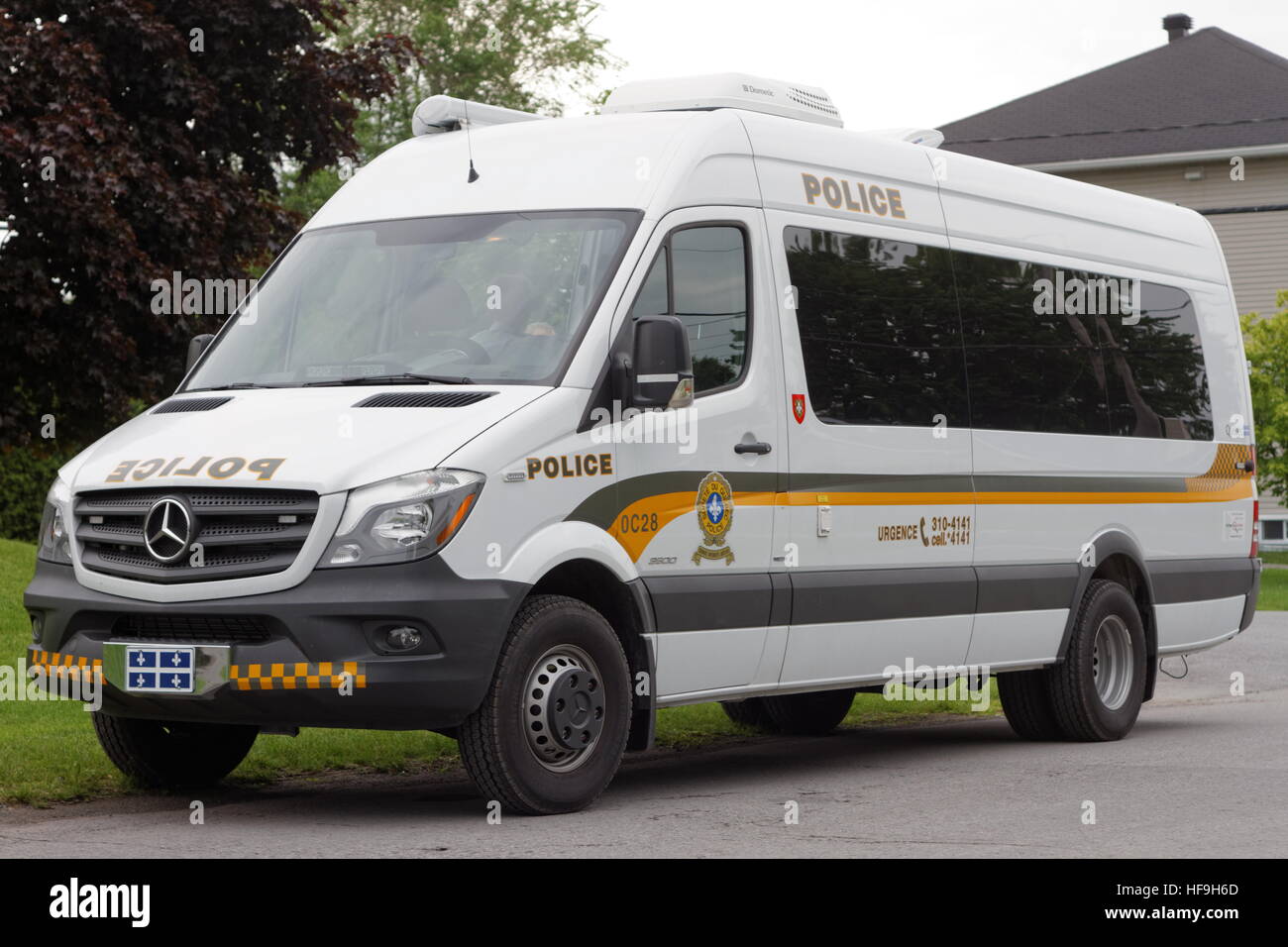 Quebec Provincial police mobile command post Stock Photo - Alamy