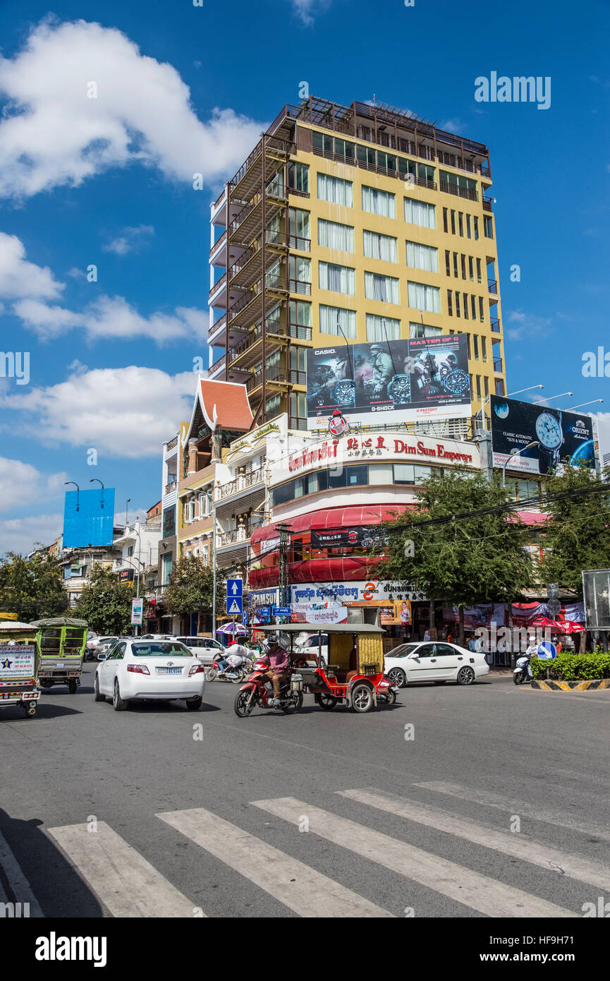 Phnom Penh street scene Stock Photo - Alamy