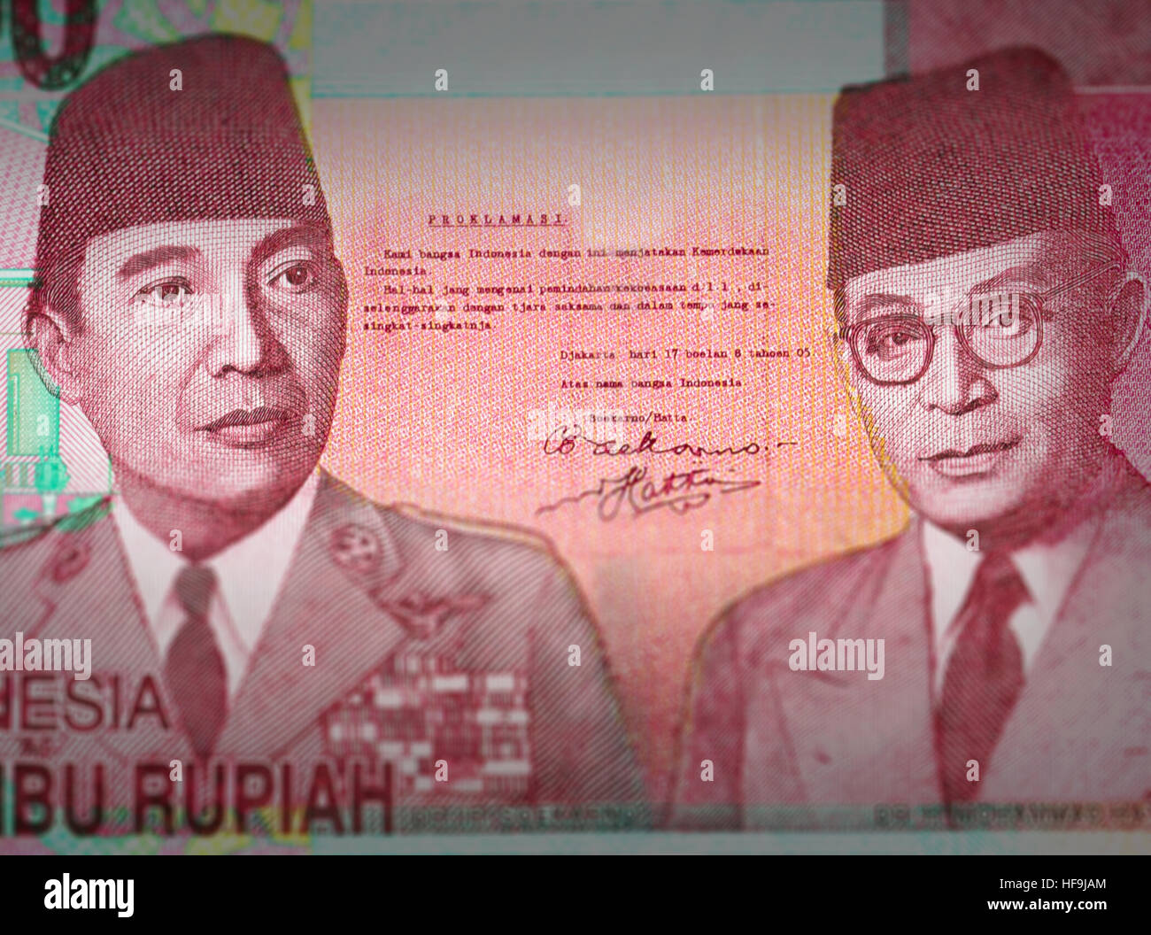 A bank note shot from an angle resulting in a nice blur Stock Photo - Alamy