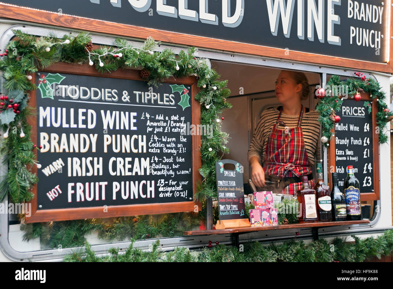 English mulled wine stand hi-res stock photography and images - Alamy
