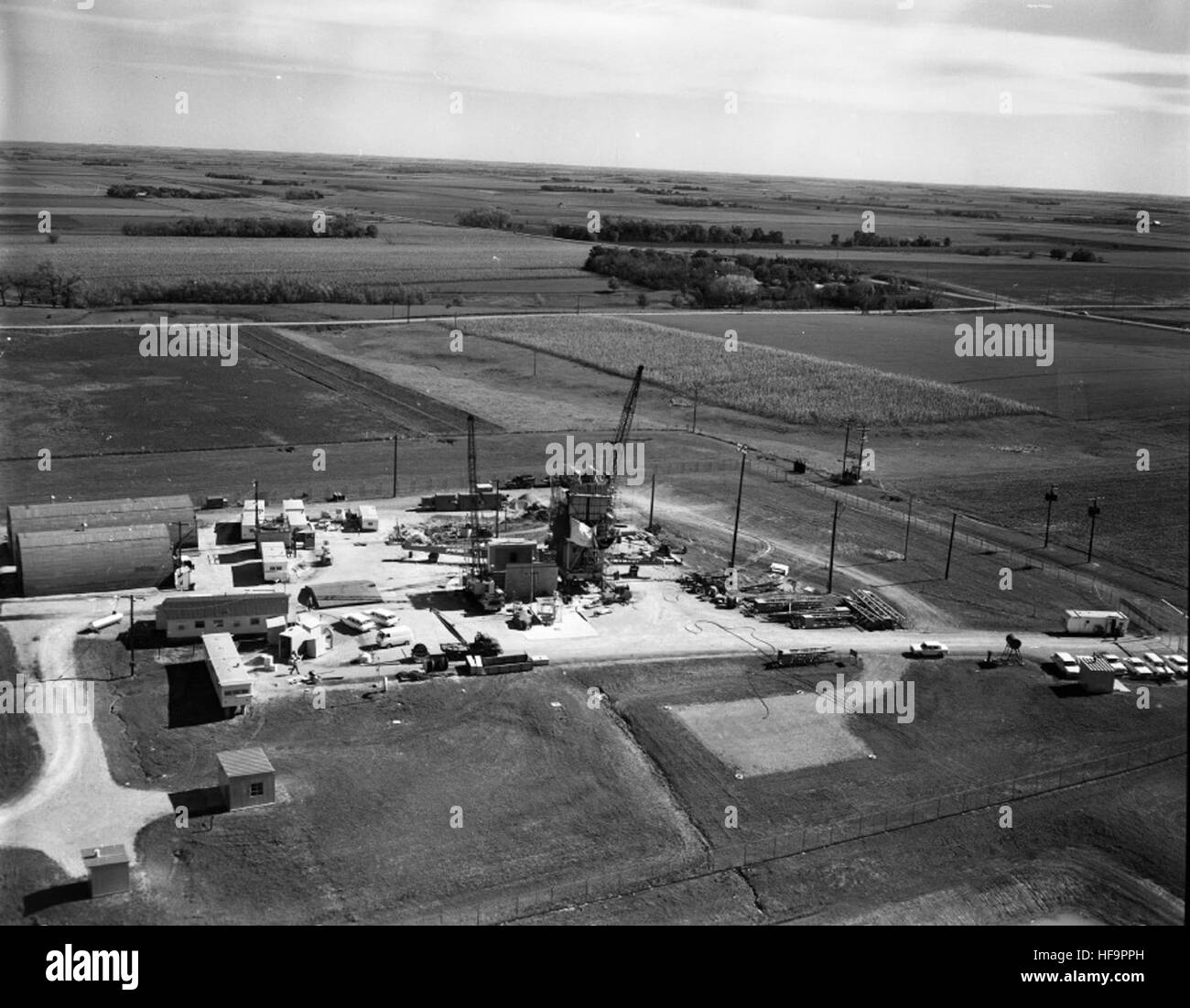 Fighter aircraft maneuver Black and White Stock Photos & Images - Alamy