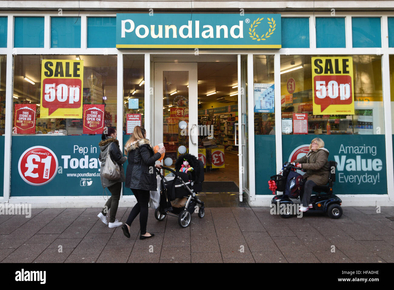 Poundland and shoppers hi-res stock photography and images - Alamy