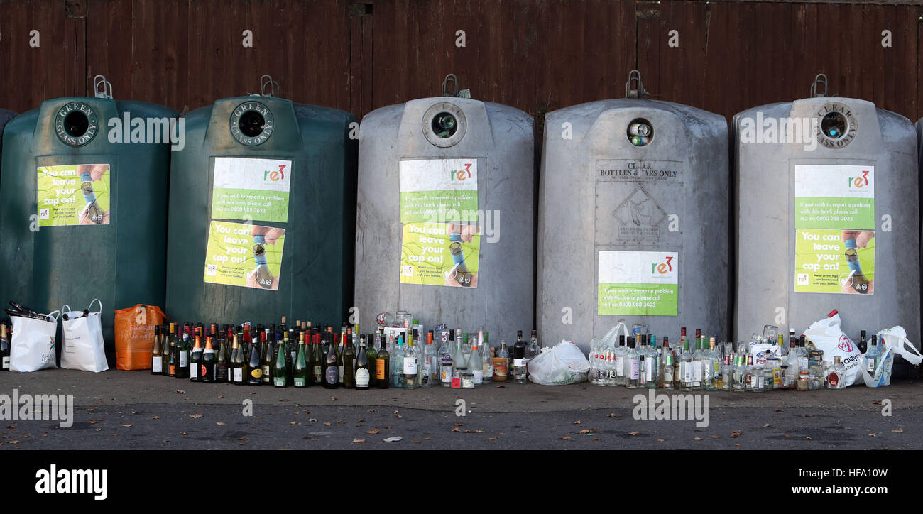 Recycling bank hi-res stock photography and images - Alamy