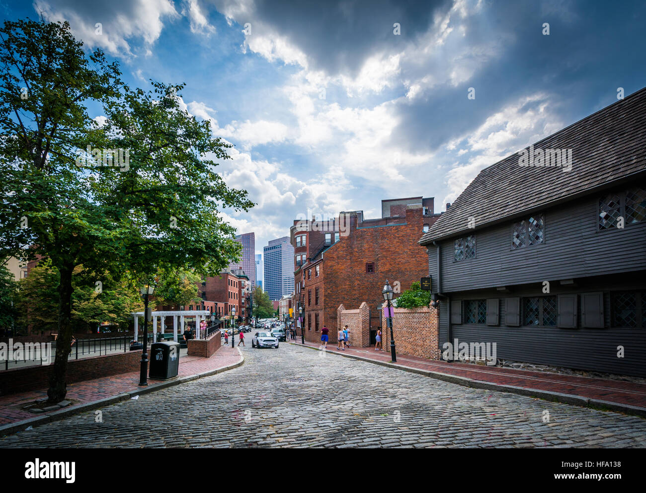 Cobblestone street and historic buildings in the North End of Boston ...