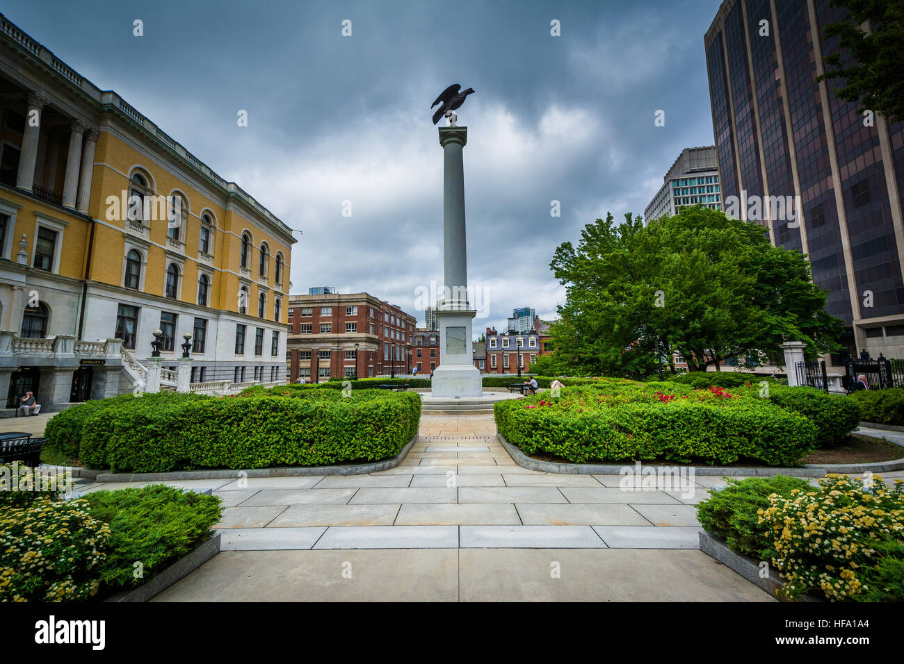 Gardens and monument outside the Massachusetts State House, in Beacon ...