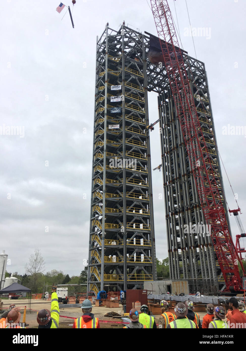 Steel 'Flies' as Second of Two New SLS Test Stand 'Tops Out' at NASA ...