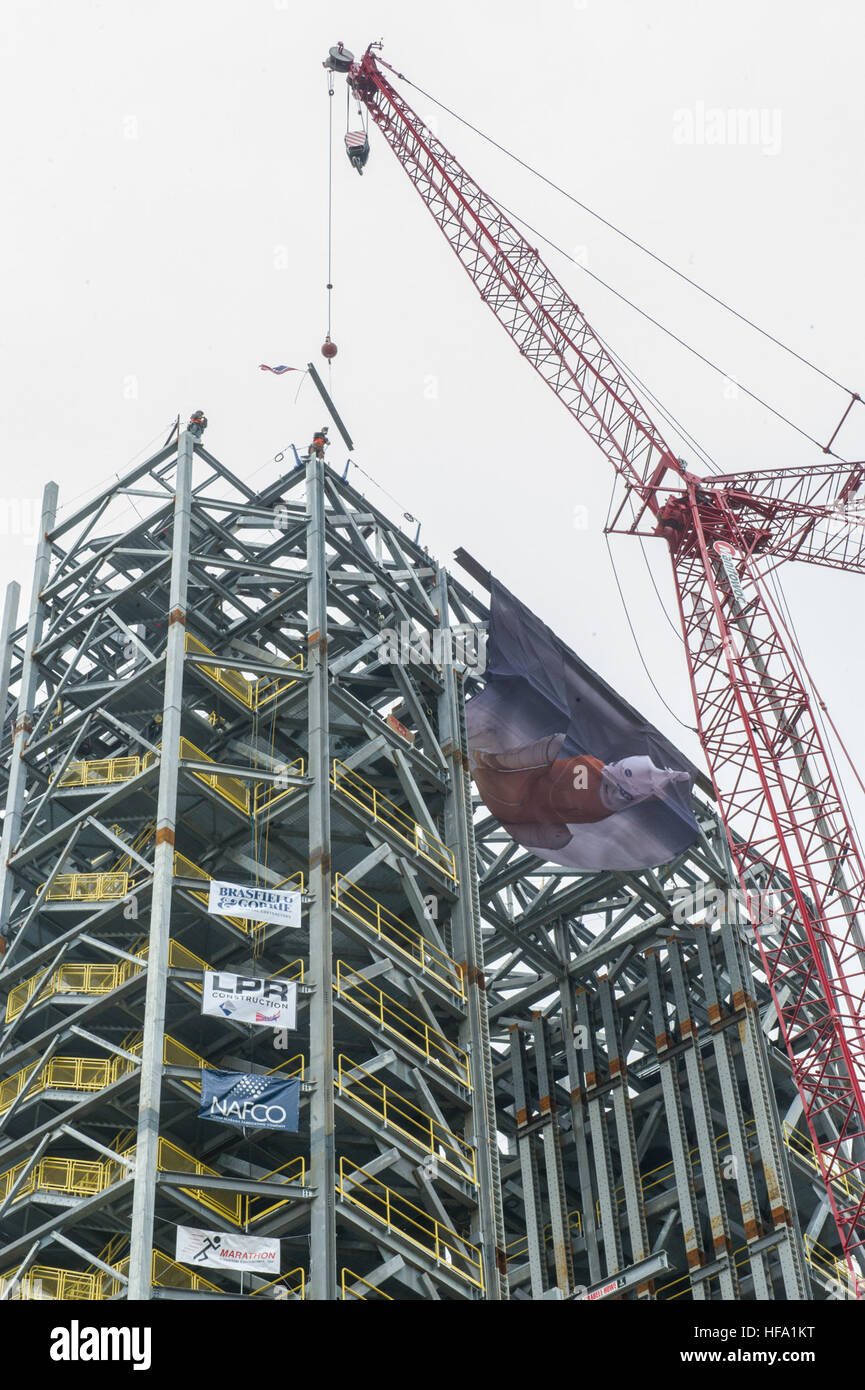 Steel 'Flies' as Second of Two New SLS Test Stand 'Tops Out' at NASA ...