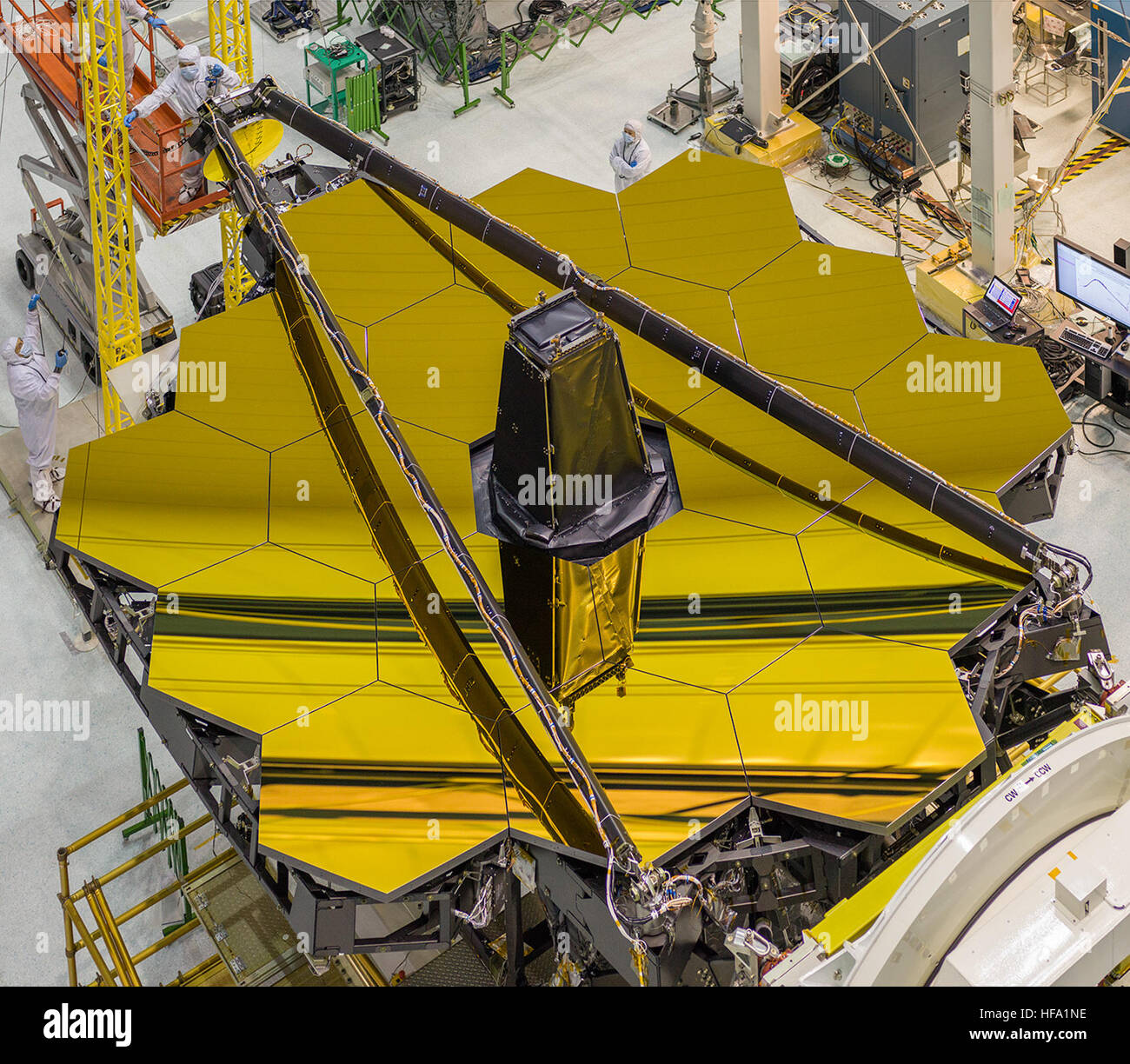 NASA revealed the golden mirrors of the James Webb Space Telescope, key ...
