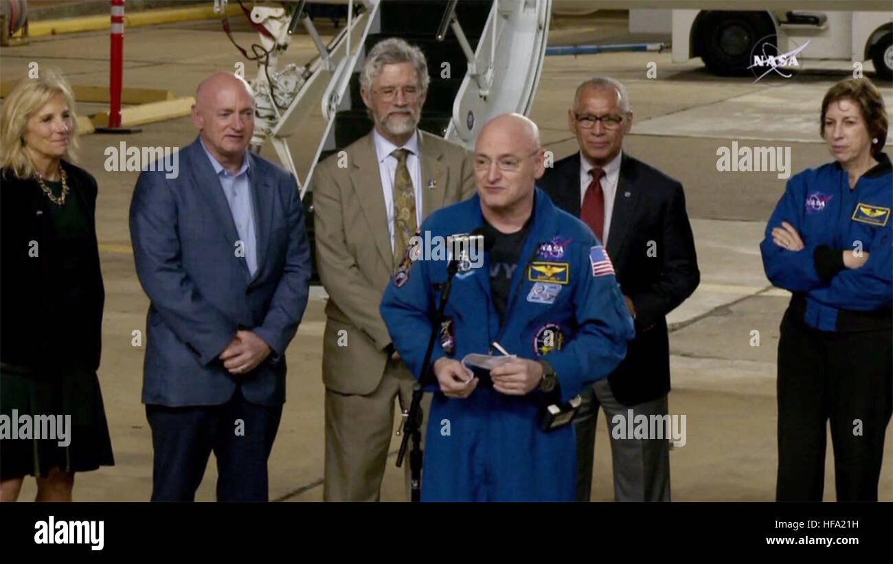 Astronaut Scott Kelly returns from a year-long mission aboard the ...